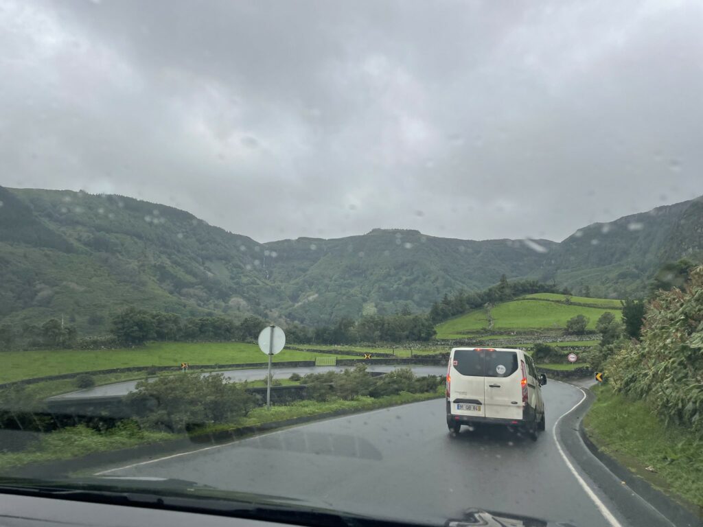 Ciklonban Flores szigetén (Azori-szigetek) - Világgá mentünk